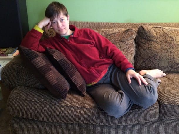 How To Sit On A Sofa With Good Posture - PostureInfoHub