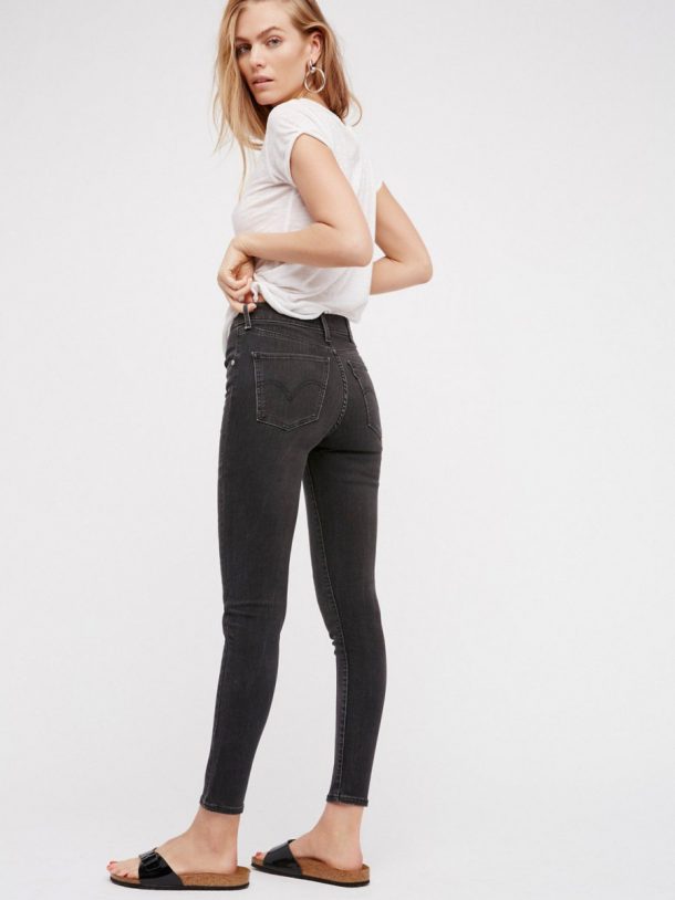 9 Great Ways On How to Look Slim by Wearing Black - PostureInfoHub